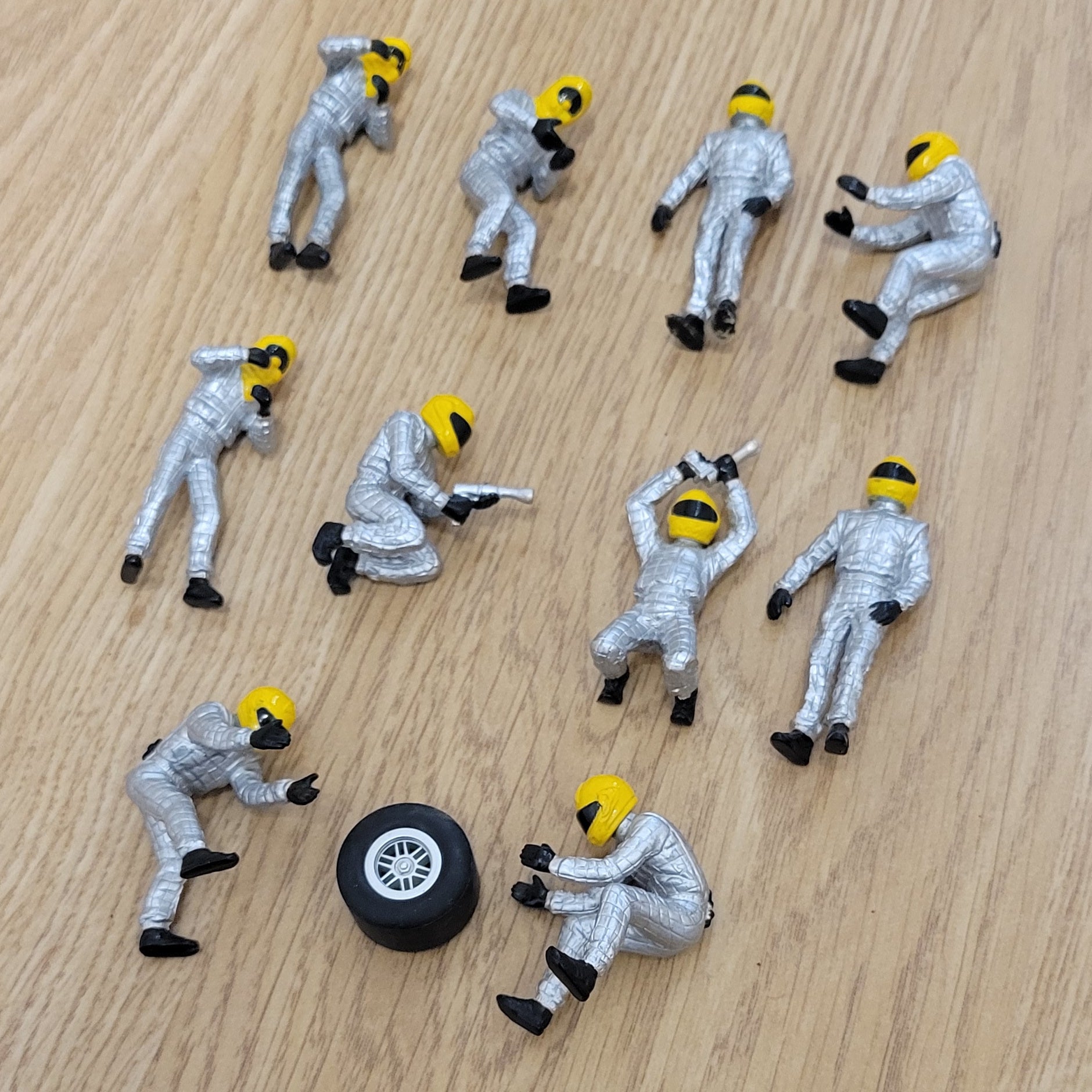 Scalextric 1:32 Pit Crew Figures Silver From C8292 C8294 #S – Action ...