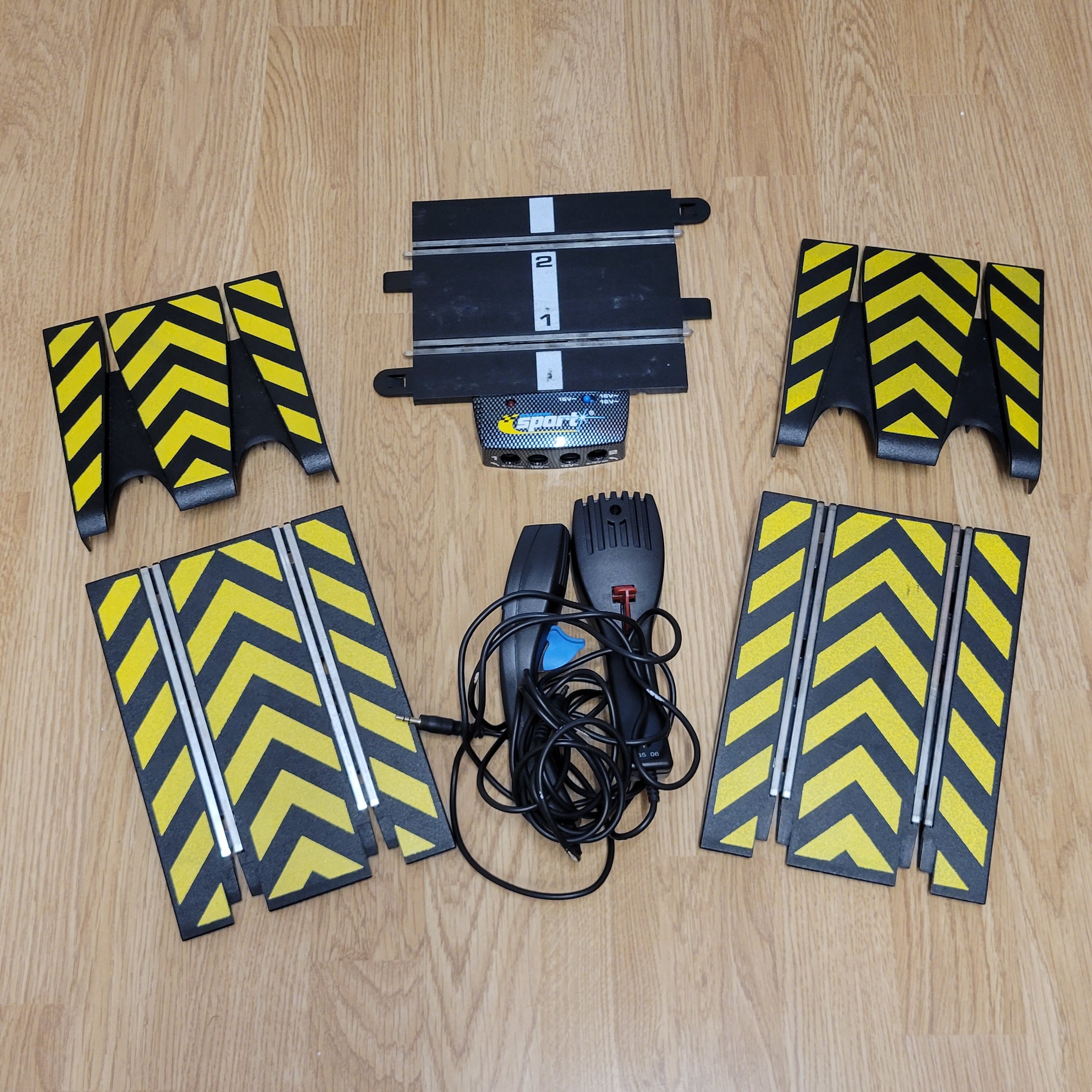 Scalextric Sport 1:32 Track - C8211 Ramps, C8217 Powerbase & Throttles ...